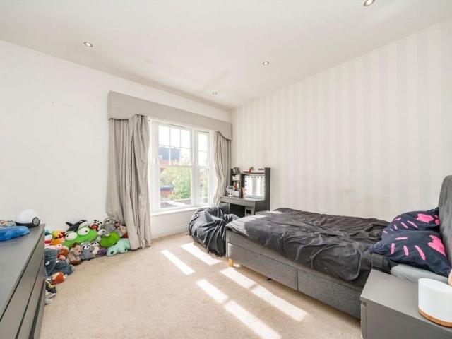 Coppetts Road, N10, London