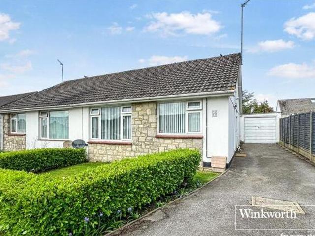 Coppice Avenue, Ferndown, 2 Bedroom Bungalow