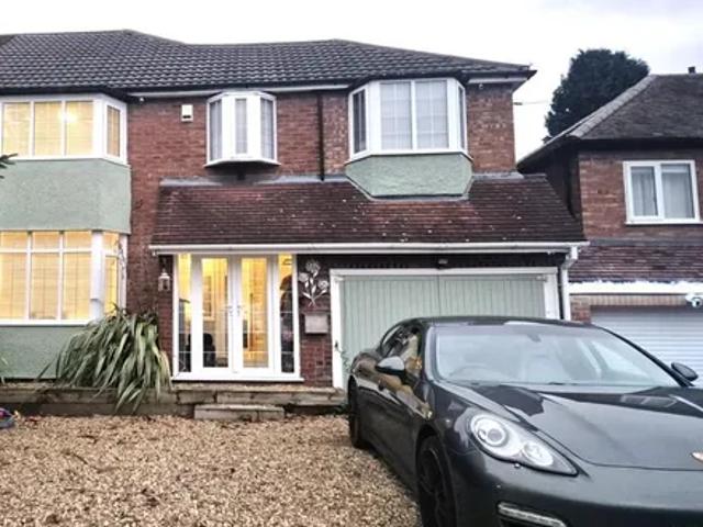 Coppice View Road, Sutton Coldfield, B73 6UJ, United Kingdom | 4 bed duplex for rent #137558817 | Rentberry