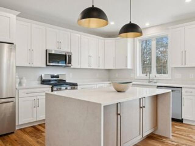 Copps Dr, Rochester, Home For Sale