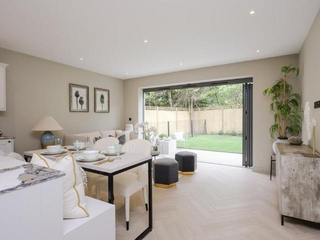 Copsem Lane, Esher, KT10 Property to rent £3,250 pcm £750 pw