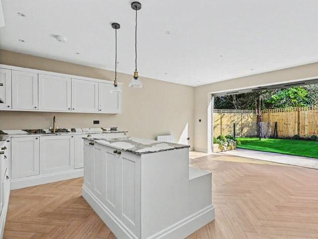 Copsem Lane, Esher KT10, 2 bed flat to rent, £3,250 pcm | PrimeLocation