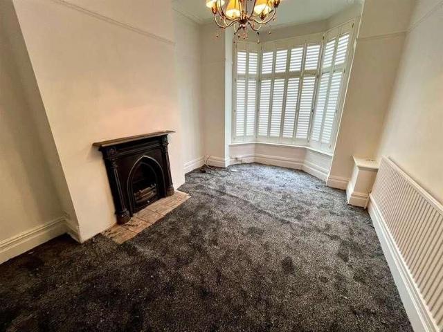 Copster Hill Road, Oldham, OL8
