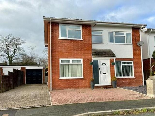 Cortay Park, Llanyre, 3 Bedroom Detached