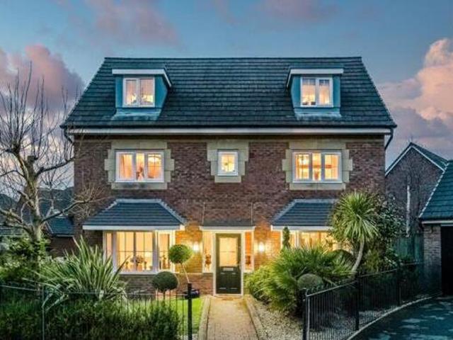 Cortland Avenue, Eccleston, 5 Bedroom Detached
