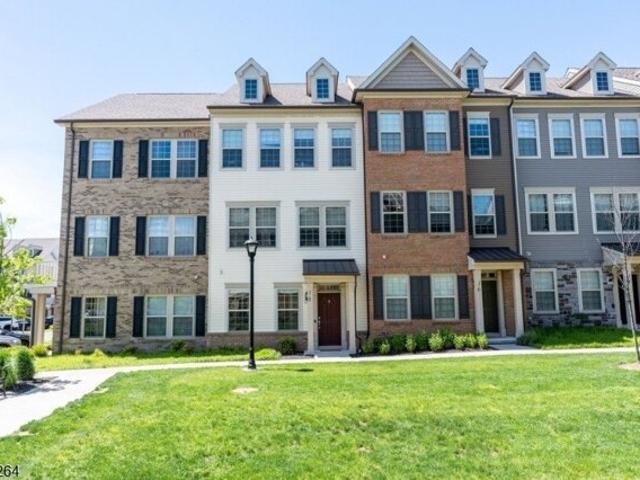Cortland Ct, Livingston, Condo For Sale