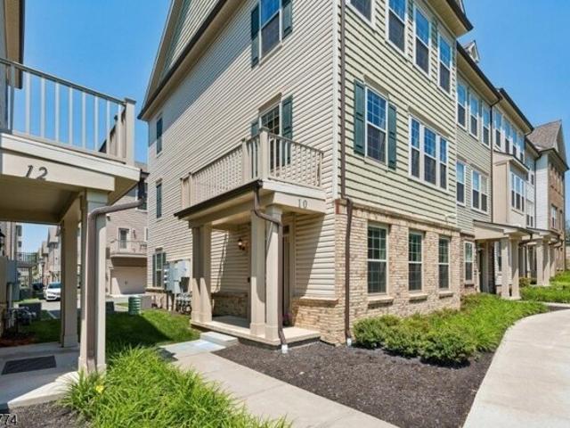 Cortland Ct, Livingston, Home For Sale
