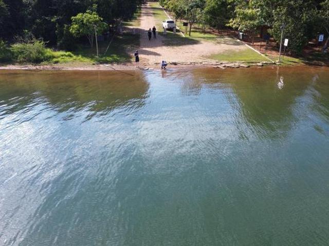 CORUMBÁ LOTE NA BEIRA DO LAGO DE 2.500M² ÁGIO ACEITA PERMUTA