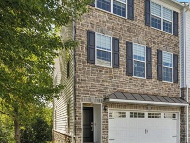 Corvus Cir, Media, Condo For Sale