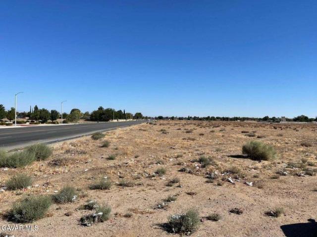 Cor 25th Avenue, Ste AVE R12, Palmdale, CA 93550 | MLS #26001 | Compass