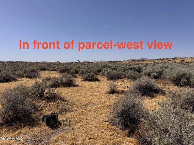 Cor Ave, Palmdale, CA 93591