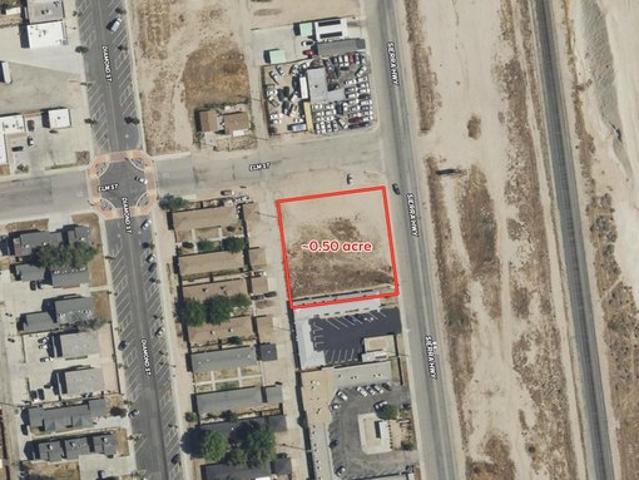 Cor of Sierra Hwy and Elm St, Rosamond, CA 93560