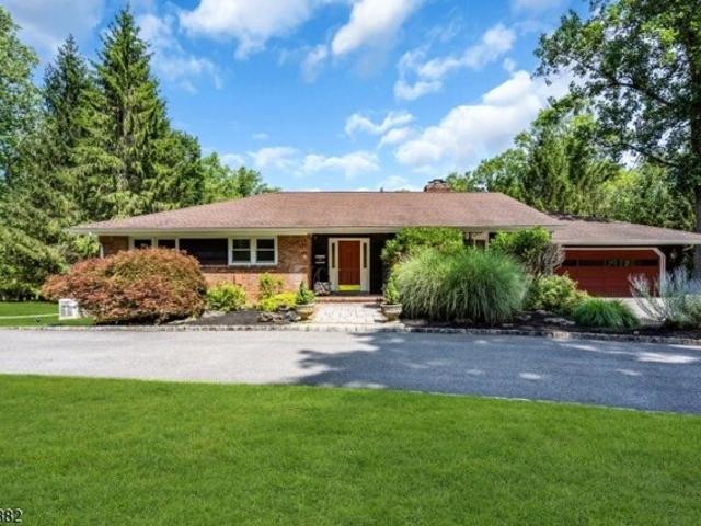 Cora Ln, Chester Township, Home For Sale