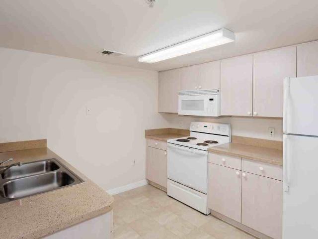 Coral Cove 2 Bedroom Apartment for Rent at 1751 Four Mile Cove Pkwy, Cape Coral, FL 33990 Hancock