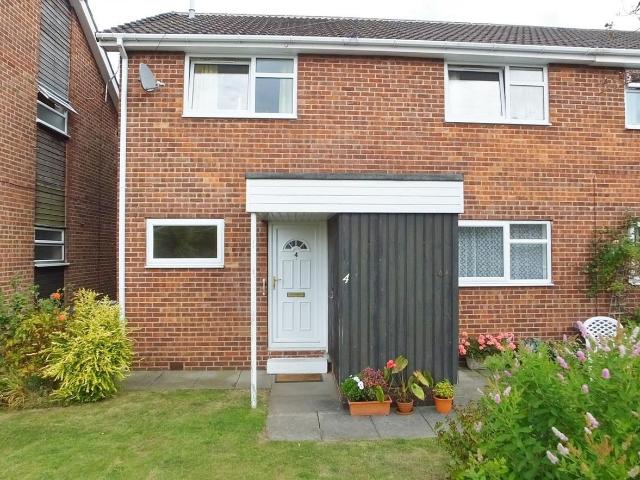 Coral Drive, Aughton S26, 2 bed flat to rent, £695 pcm | PrimeLocation