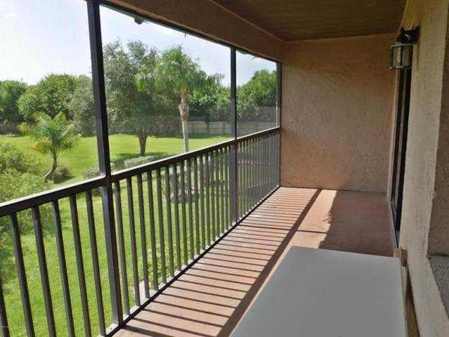 Coral Gardens 2BR/2BA, BRAND NEW vinyl flooring, no carpet, PETS OK!