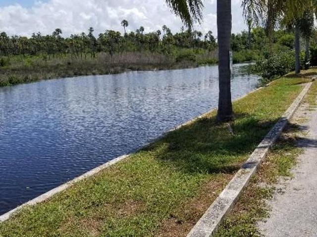 Coral Key 2 Bedroom Apartment for Rent at 9926 Grace Dr, Tampa St. Petersburg, FL 34668 West Port