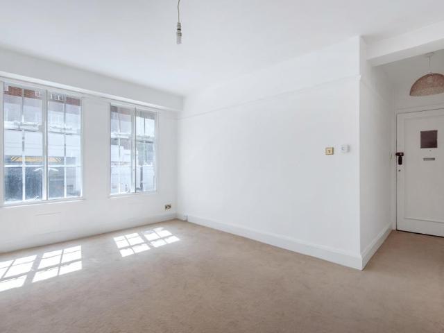 Coram Street, London, WC1N Studio to rent £1,850 pcm £427 pw