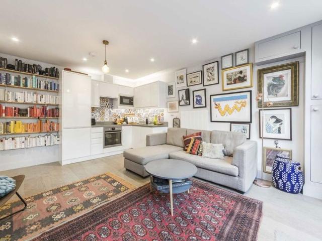 Corben Mews, SW8, London