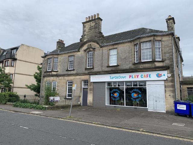 Corbiehill Road, Edinburgh, EH4 5BQ 1 bed flat to rent £1,050 pcm £242 pw