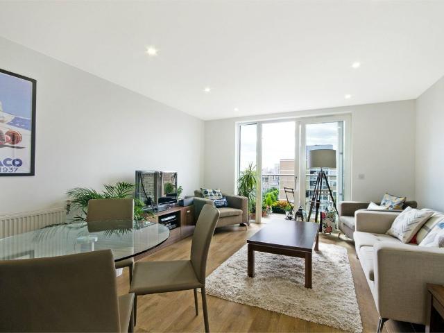 Cordelia Street, London E14, 2 bed flat to rent, £2,300 pcm | PrimeLocation
