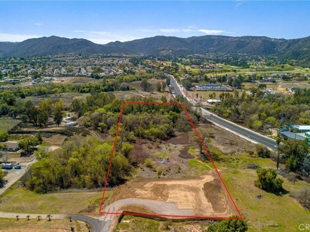 Corduroy, Wildomar, CA 92595