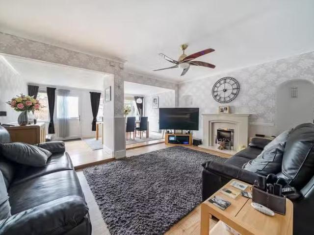 Corelli Road, London, SE3 3 bed end of terrace house for sale.