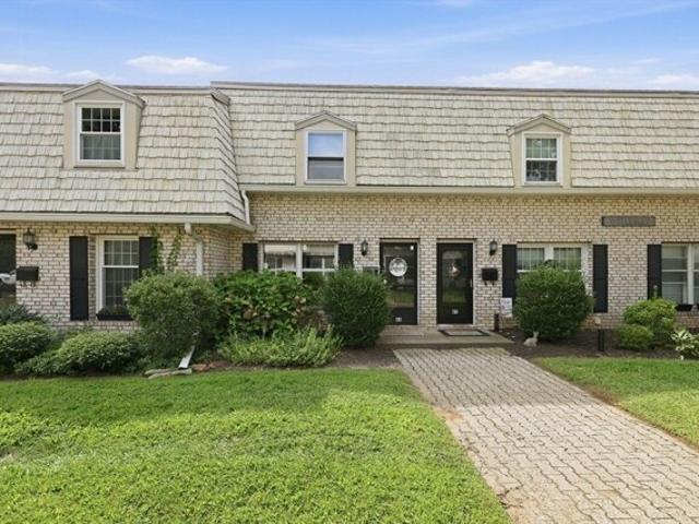 Corey Colonial Unit,agawam, Condo For Sale
