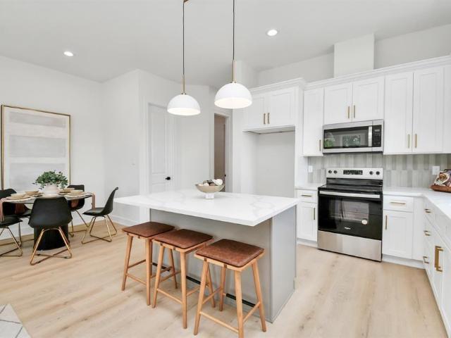 Corinth Duplex 3 Bedroom Apartment for Rent at 8324 Corinth St, Houston, TX 77051 Sunnyside
