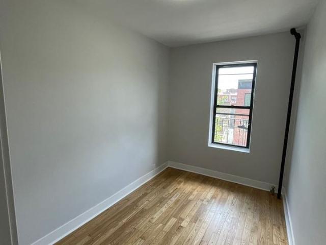 Corinth Realty LLC 2 Bedroom Apartment for Rent at 25 38 43rd St, New York, NY 11105 Astoria