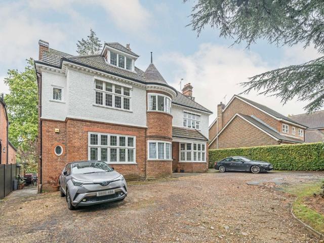 Corkran Road, Surbiton KT6, 2 bed flat to rent, £1,950 pcm | PrimeLocation