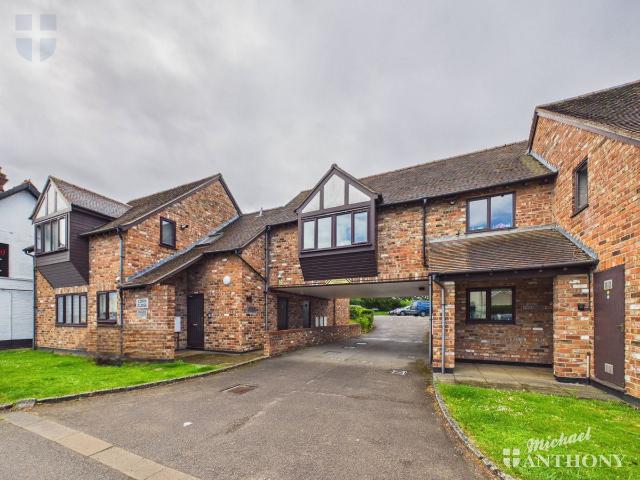 Corn Close, Stone HP17, 2 bed flat to rent, £1,200 pcm | PrimeLocation
