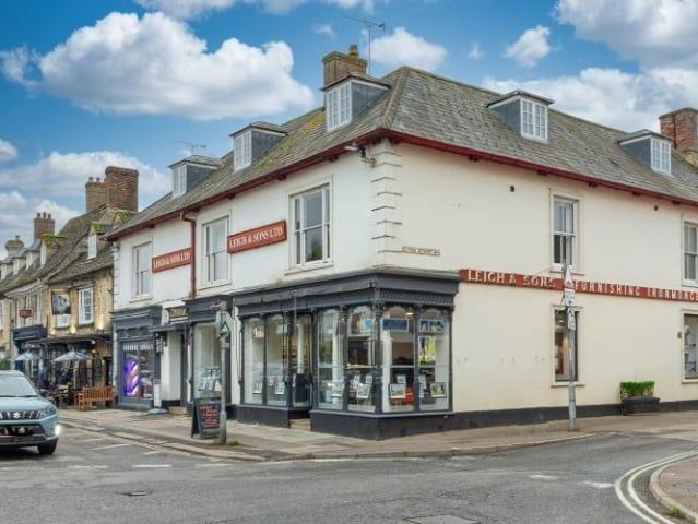 Corn Street Witney OX28