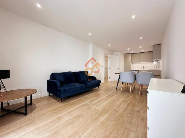 Cornelia House, 3 Caversham Road. 1 bed flat to rent £2,000 pcm £462 pw