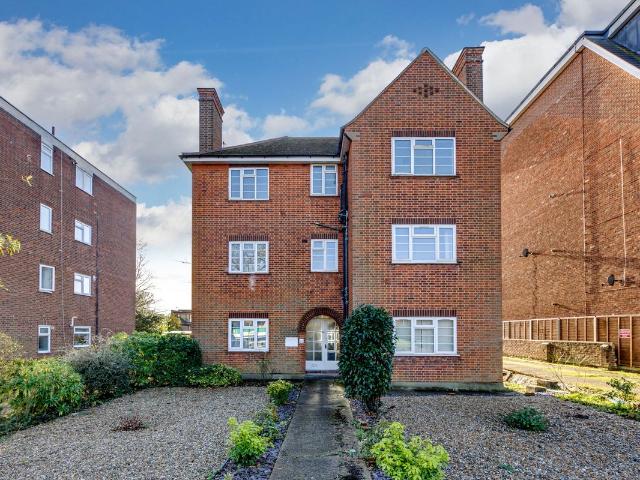 Cornelius Court, Torrington Park, London N12, Room to rent, £1,200 pcm | PrimeLocation