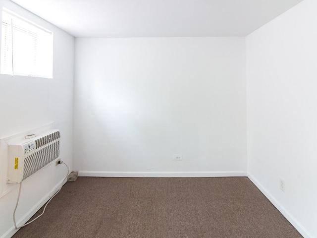 Cornell Terrace 2 Bedroom Apartment for Rent at 5430 S Cornell Ave, Chicago, IL 60615 Hyde Park