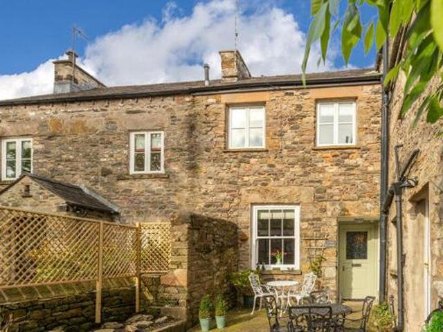 Corner Cottage, Queens Square, 2 Bedroom Cottage
