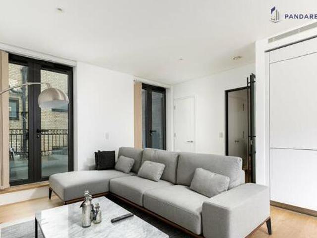 Corner House, Tottenham Street, 3 Bedroom Flat