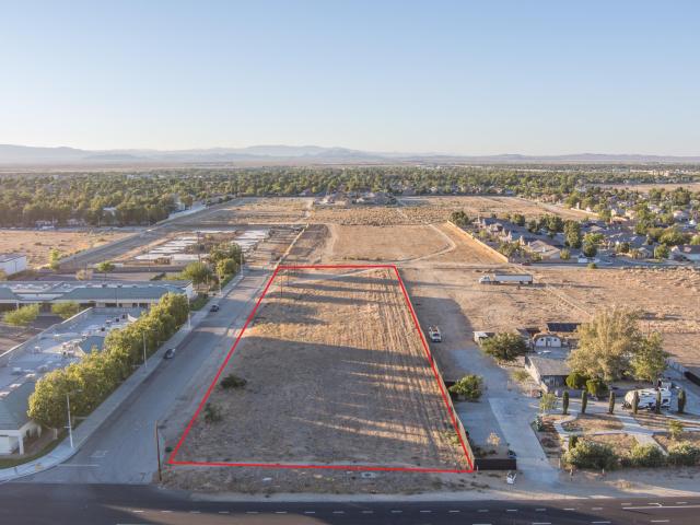 Corner Of 27th St W, Lancaster, CA 93536 | MLS #22006