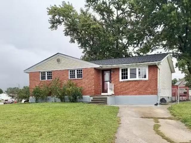 Corner lot home with 3 bedrooms, 2 bathrooms, finished basemen.