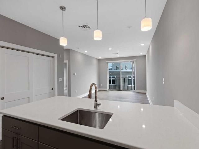 Corner Luxury Studio 1 Bedroom Apartment for Rent at 105 Morris St, Albany, NY 12208 Park South
