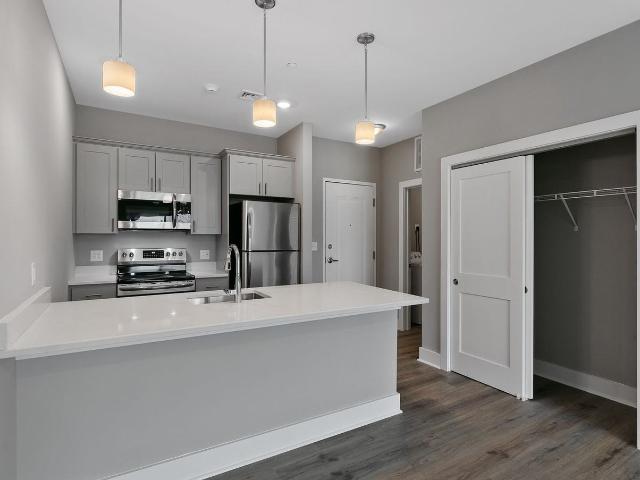 Corner Luxury Studio Studio Apartment for Rent at 105 Morris St, Albany, NY 12208 Park South