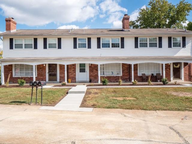 Cornerstone Realty @ Four Seasons 3 Bedroom Home for Rent at Broadmoor/Oakland Hills, Chesterfield, MO 63017