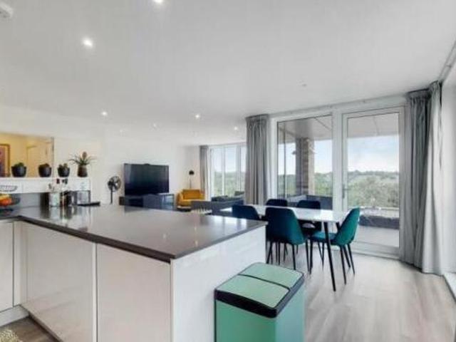 Cornforth Lane, London, 2 Bedroom Flat