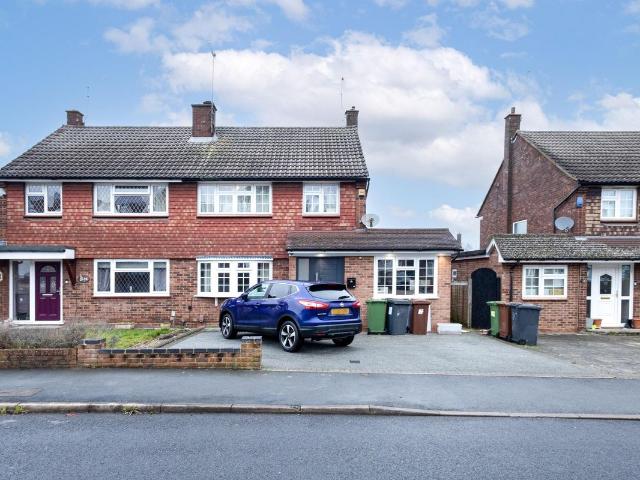 Cornfield Road, Bushey WD23, 4 bed property to rent, £2,800 pcm | PrimeLocation