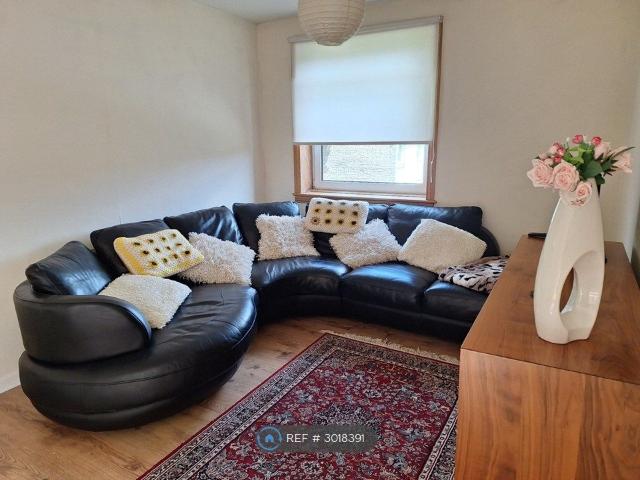 Cornhill Terrace, Aberdeen AB16, 2 bed flat to rent, £800 pcm | PrimeLocation