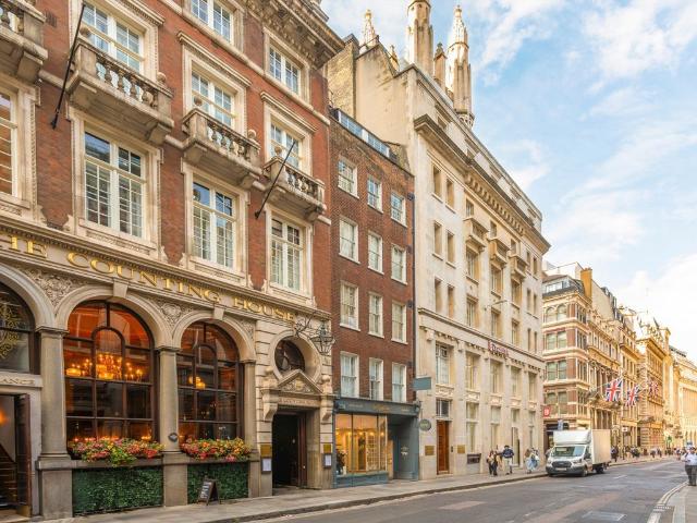 Cornhill, Bank, City Of London EC3V, 1 bed flat to rent, £2,492 pcm | PrimeLocation
