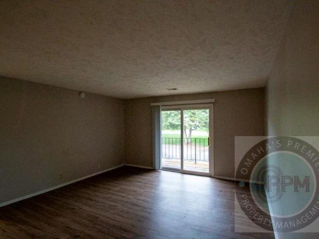 Cornhusker Creek 1 Bedroom Apartment for Rent at 818 Lincoln Rd, Bellevue, NE 68005