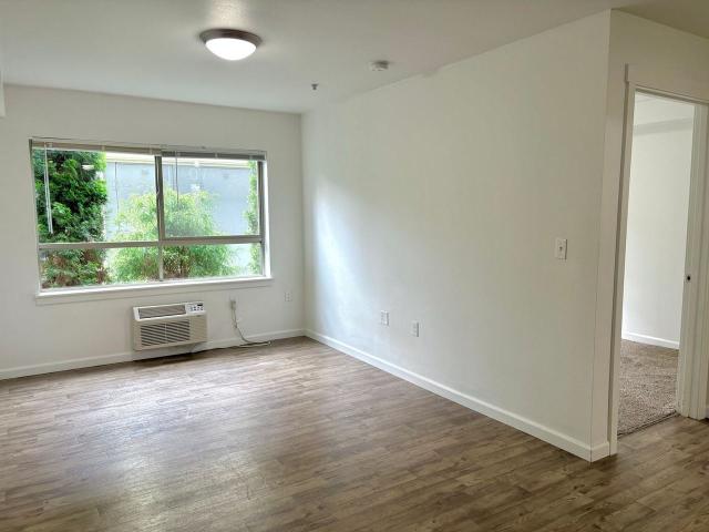 CORNI01 1 Bedroom Apartment for Rent at 5811 Se Boise St, Portland, OR 97206 Creston Kenilworth