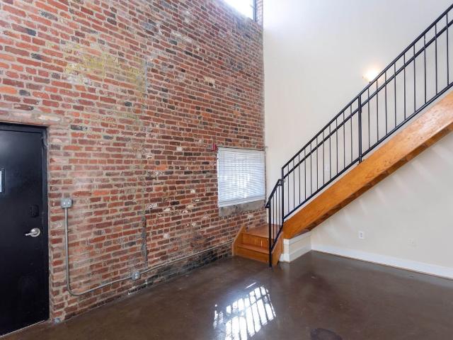 Cornish Brewery Apartment Homes 1 Bedroom Apartment for Rent at 1201 W Clay St, Richmond, VA 23220 Carver